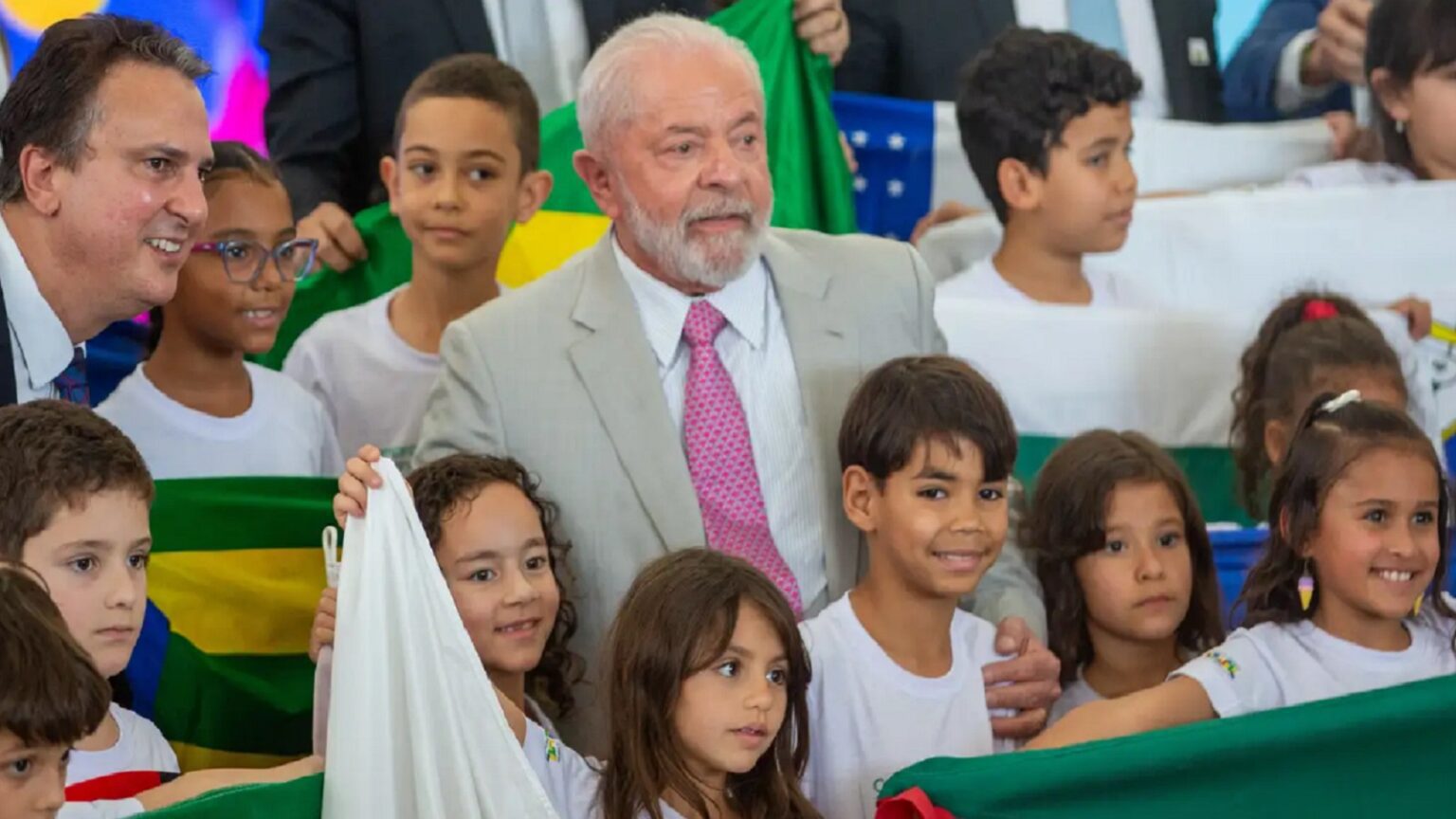 Aniversário do Lula; presidente faz 80 anos pronto para 4° mandato