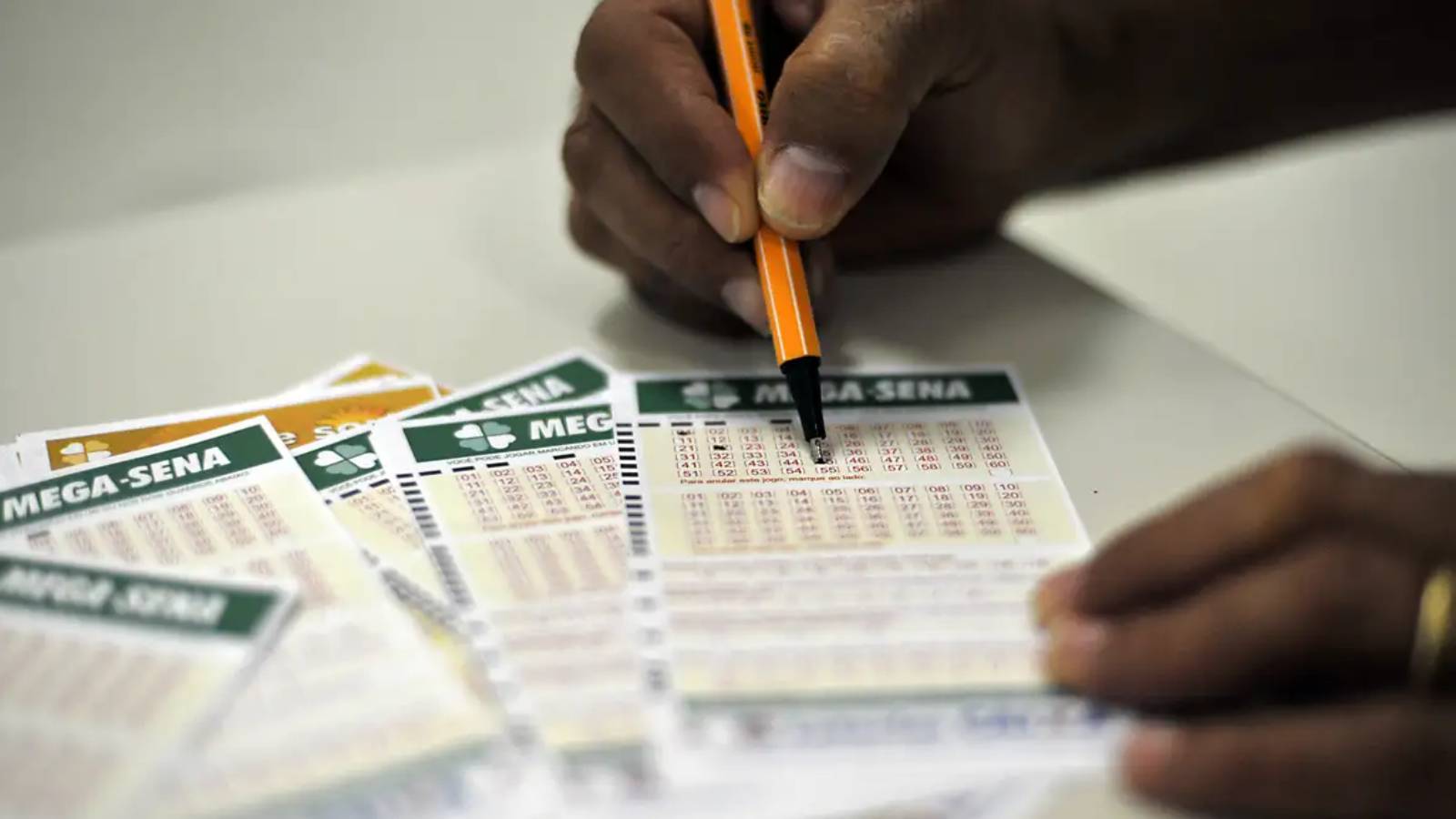 Mega Sena 2949 acumula e premiação vai a R$ 38 milhões