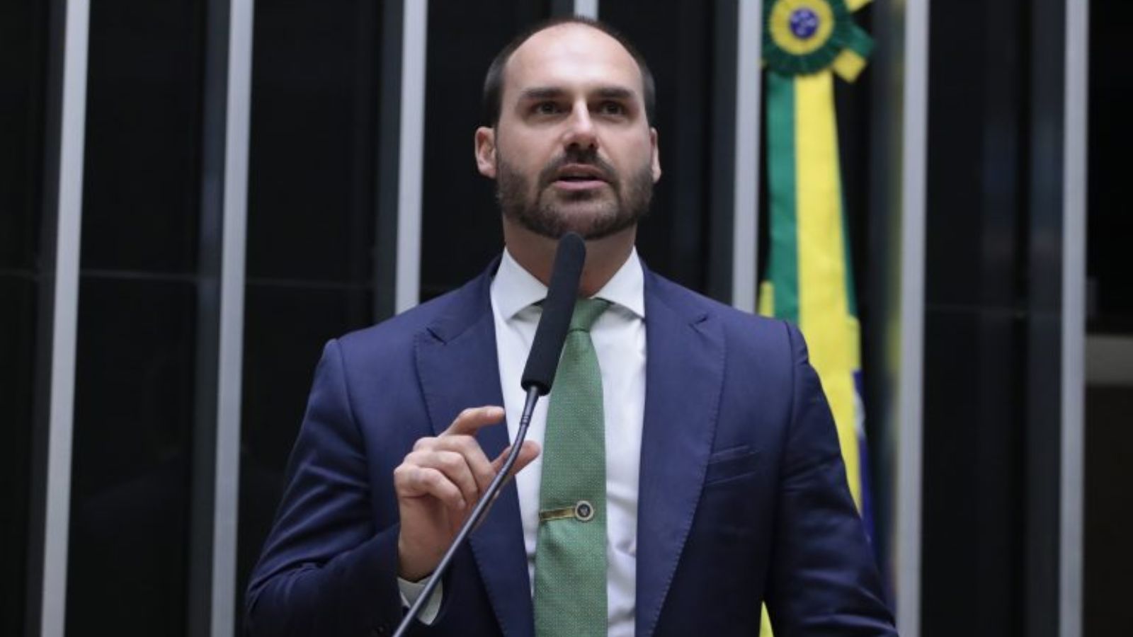 STF abre inquérito para investigar Eduardo Bolsonaro | TVT News